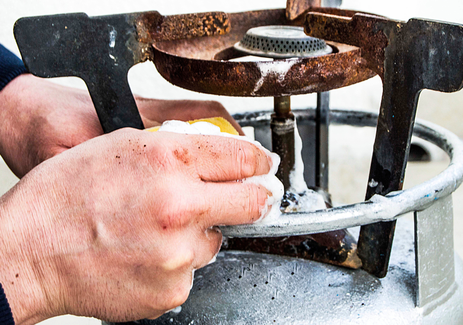 Summer Safety and Versatility with Small Propane Cylinders - Delta ...