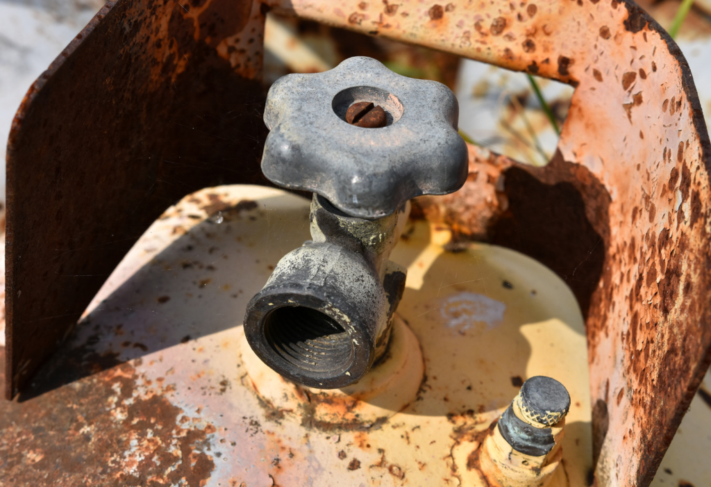 Summer Safety and Versatility with Small Propane Cylinders - Delta ...